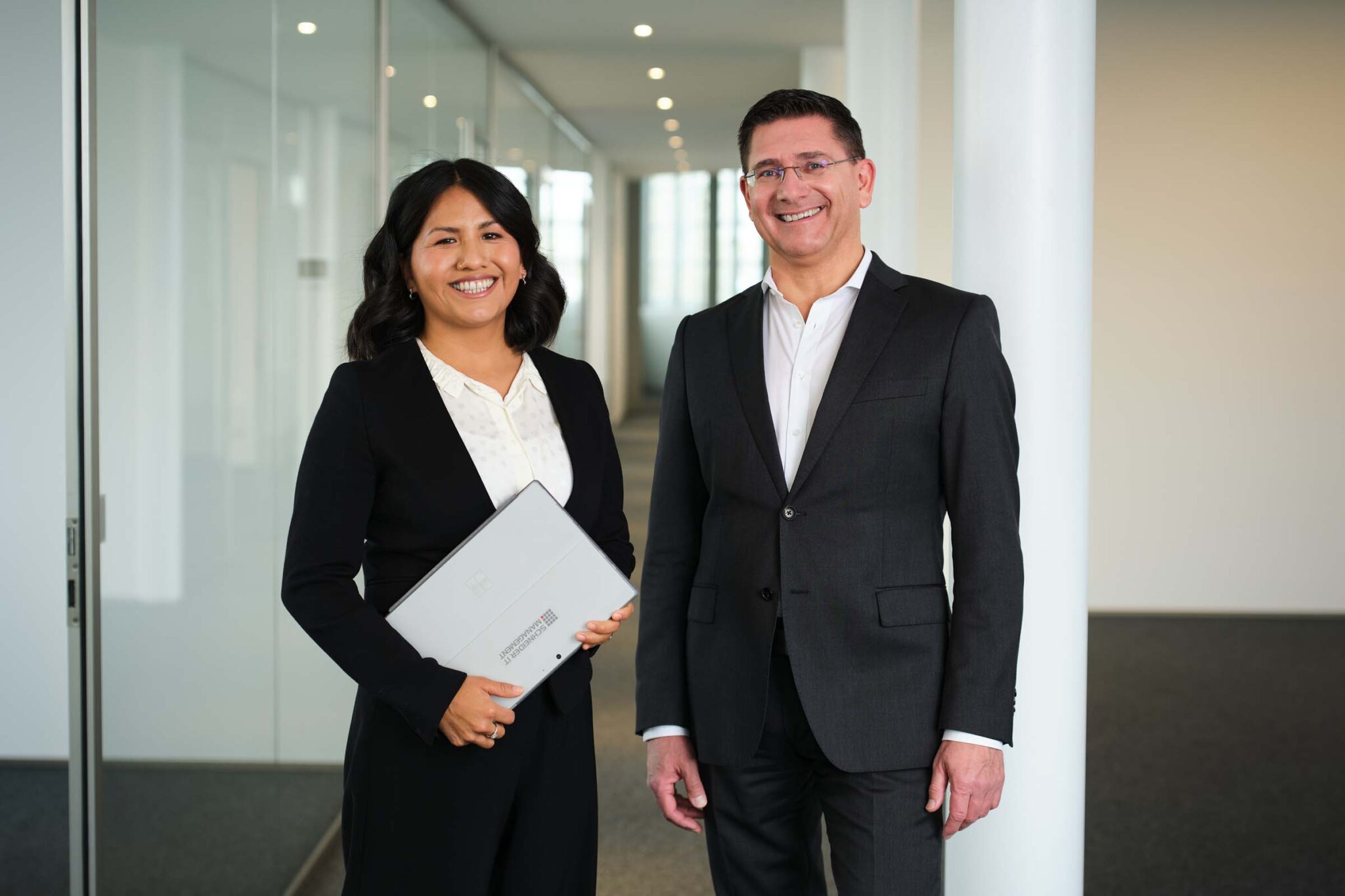 Peer Software - SCHNEIDER IT MANAGEMENT