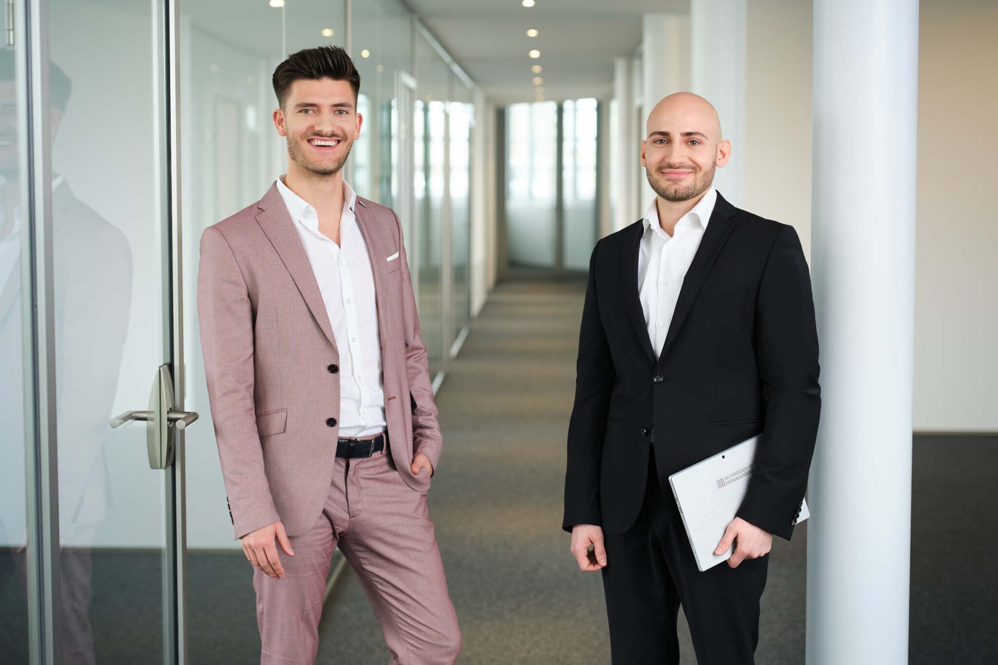 OnePlace Solutions - SCHNEIDER IT MANAGEMENT